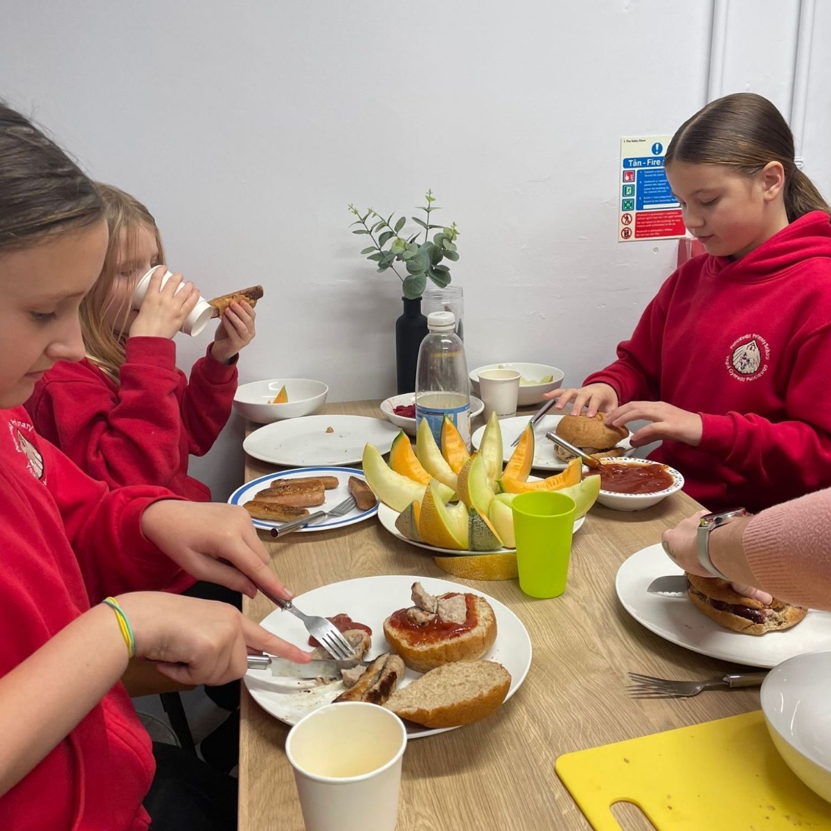 Penclawdd Primary School - Weekly HT News